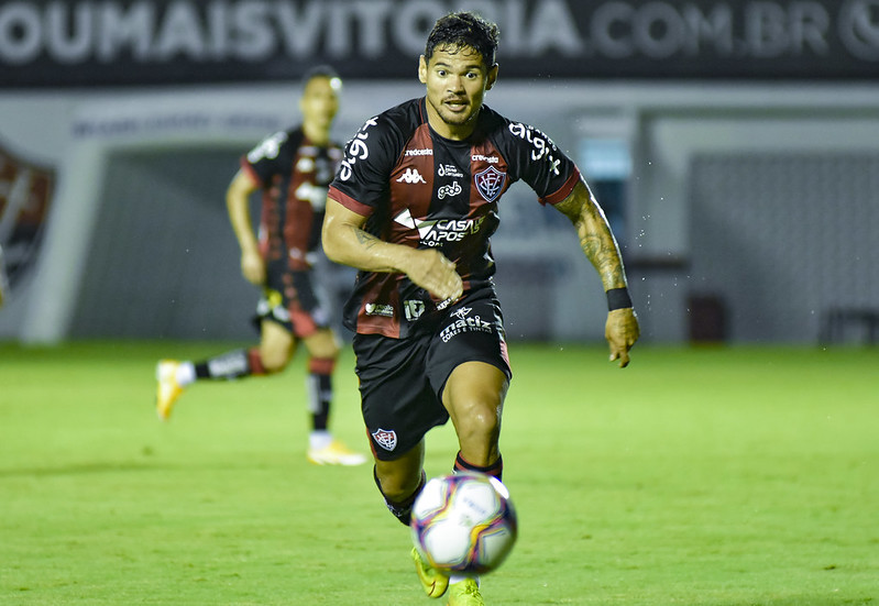 Léo Ceará valoriza entrega do time para acabar com sequência negativa ...