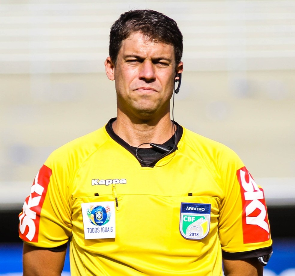 Rafael Carlos Salgueiro Lima apita Vila Nova x Vitória
