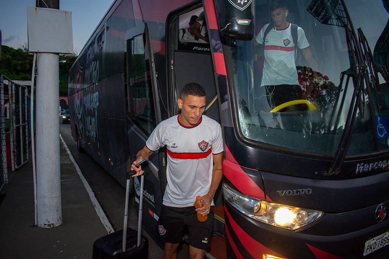 Léo Gomes avalia evolução do Vitória na temporada