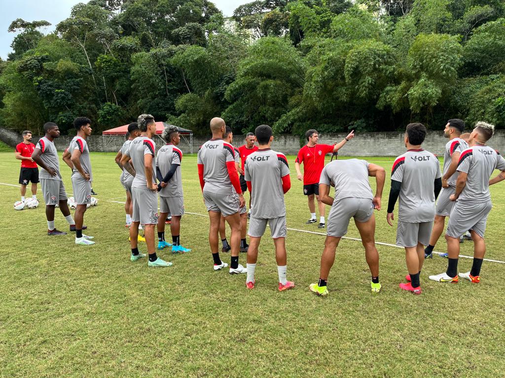 Sequência de Burse no Vitória terá os três melhores da Série C pela ...