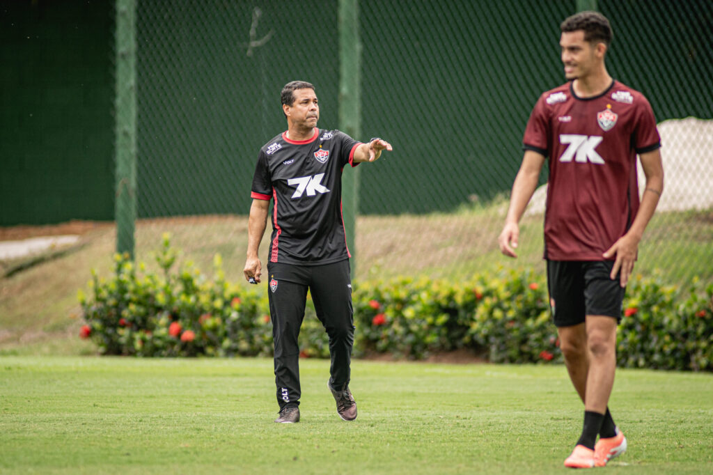Vitória finaliza preparação com Osvaldo e Jamerson para enfrentar o ...