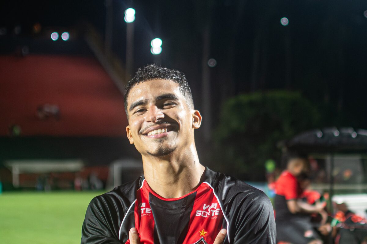 Renê mira artilharia de três competições pelo Vitória - Arena Rubro-Negra