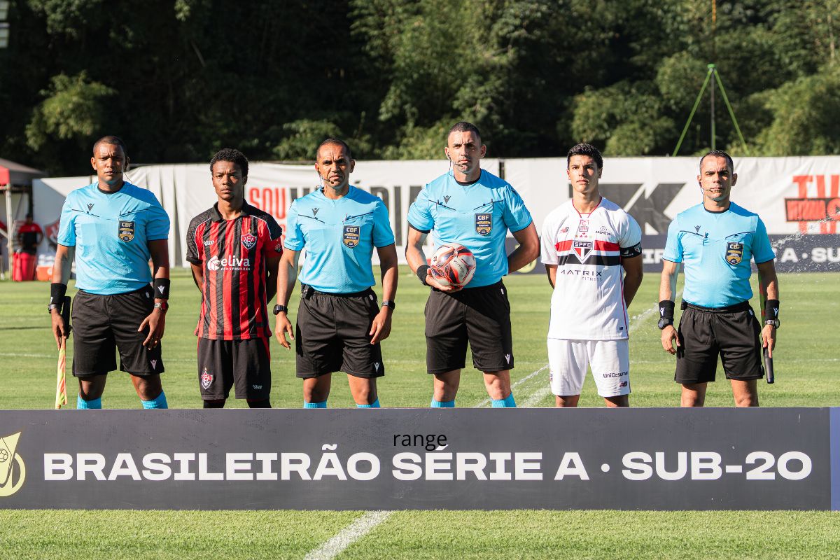 Vitória vacila em casa e perde para o São Paulo no Brasileiro sub-20 ...